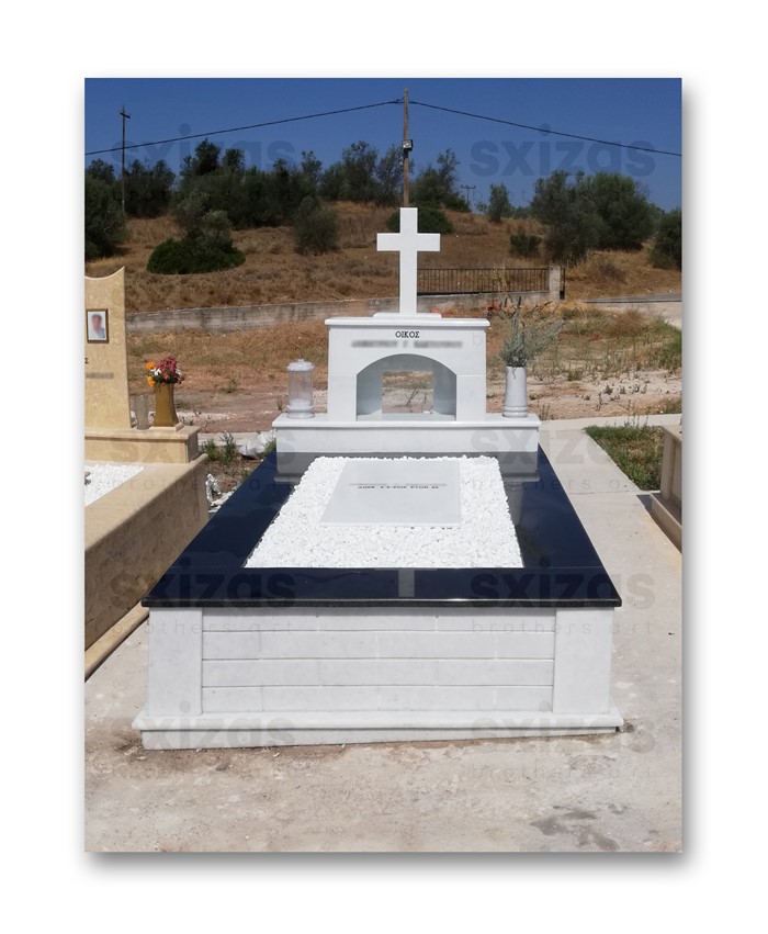 ΜΝΗΜΕΙΟ ΑΠΟ ΛΕΥΚΟ ΜΑΡΜΑΡΟ ΚΑΙ ΓΡΑΝΙΤΗ